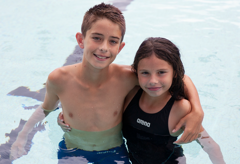 Sibling swimming stars | Sydney Catholic Schools